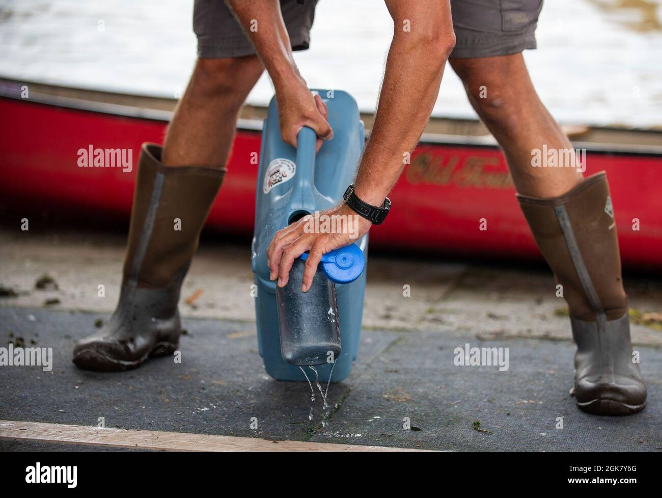Neal Moore, a canoe paddler on a 7,500-mile journey across the United ...