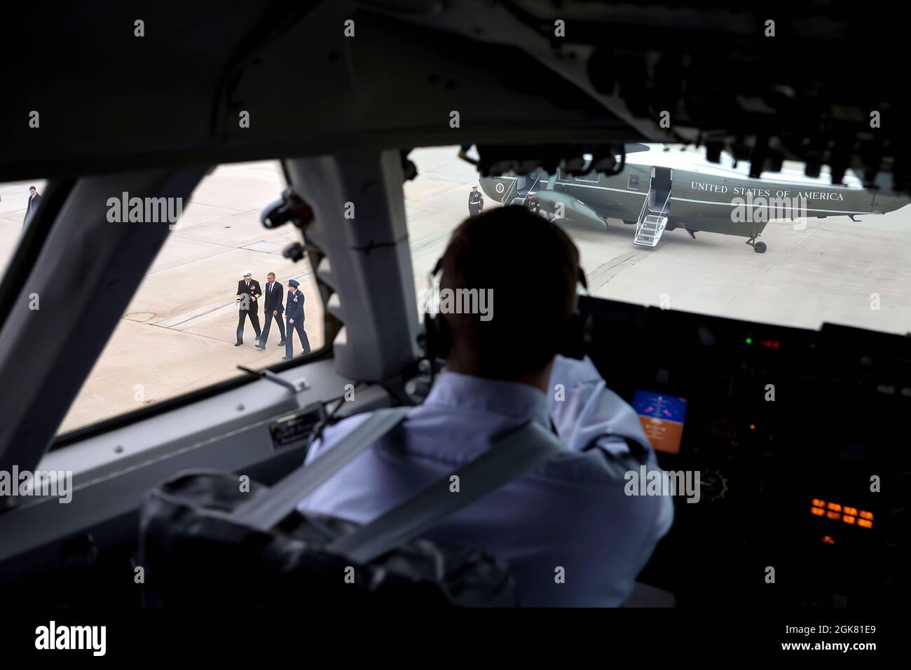 Air force one cockpit hi-res stock photography and images - Alamy