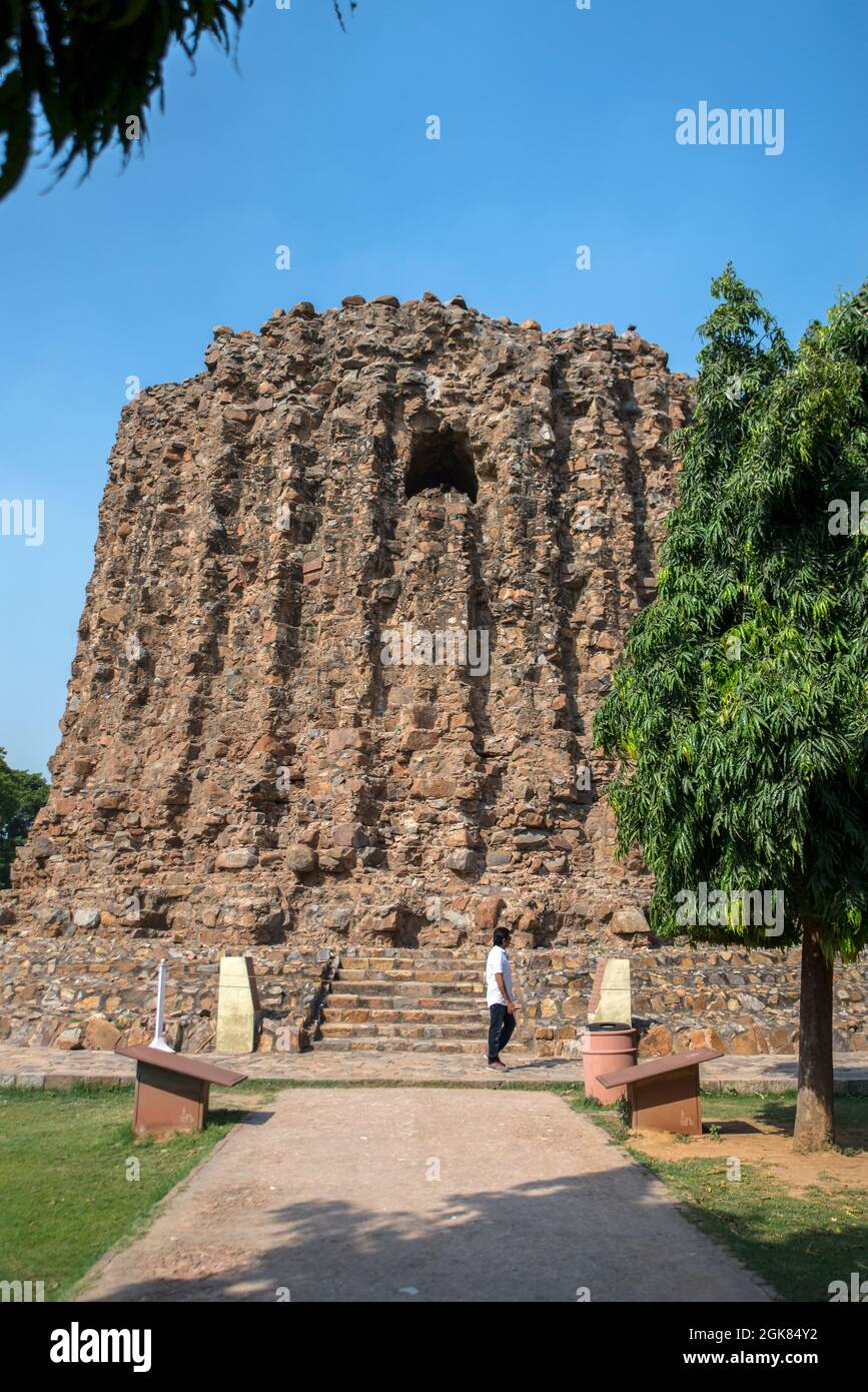 Alai Minar, Qutb Minar complex, New Delhi, India Stock Photo - Alamy