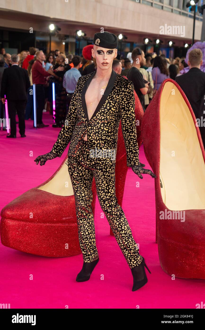 Cheddar Gorgeous arriving for the world premiere of Everybody's Talking ...