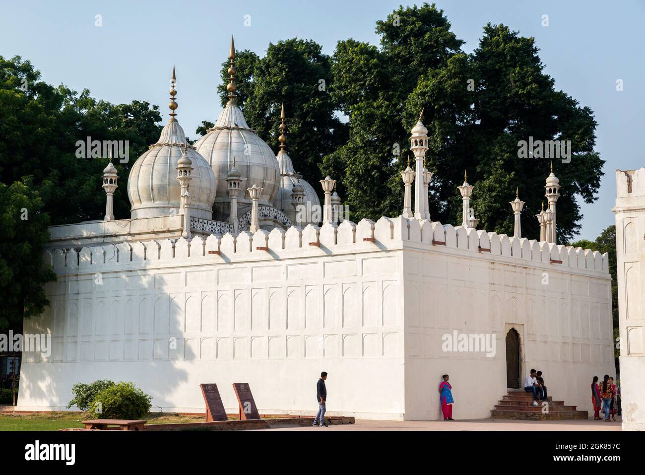 Moti Masjid mosque inside the Red Fort, Delhi, India Stock Photo - Alamy