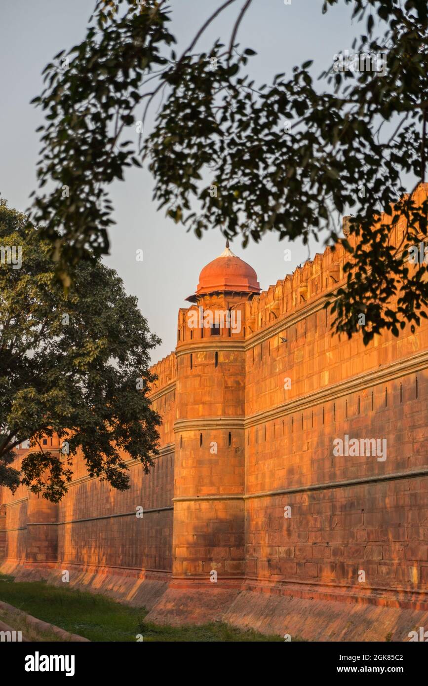 Exterior wall of the Red Fort, Old Delhi, India Stock Photo - Alamy