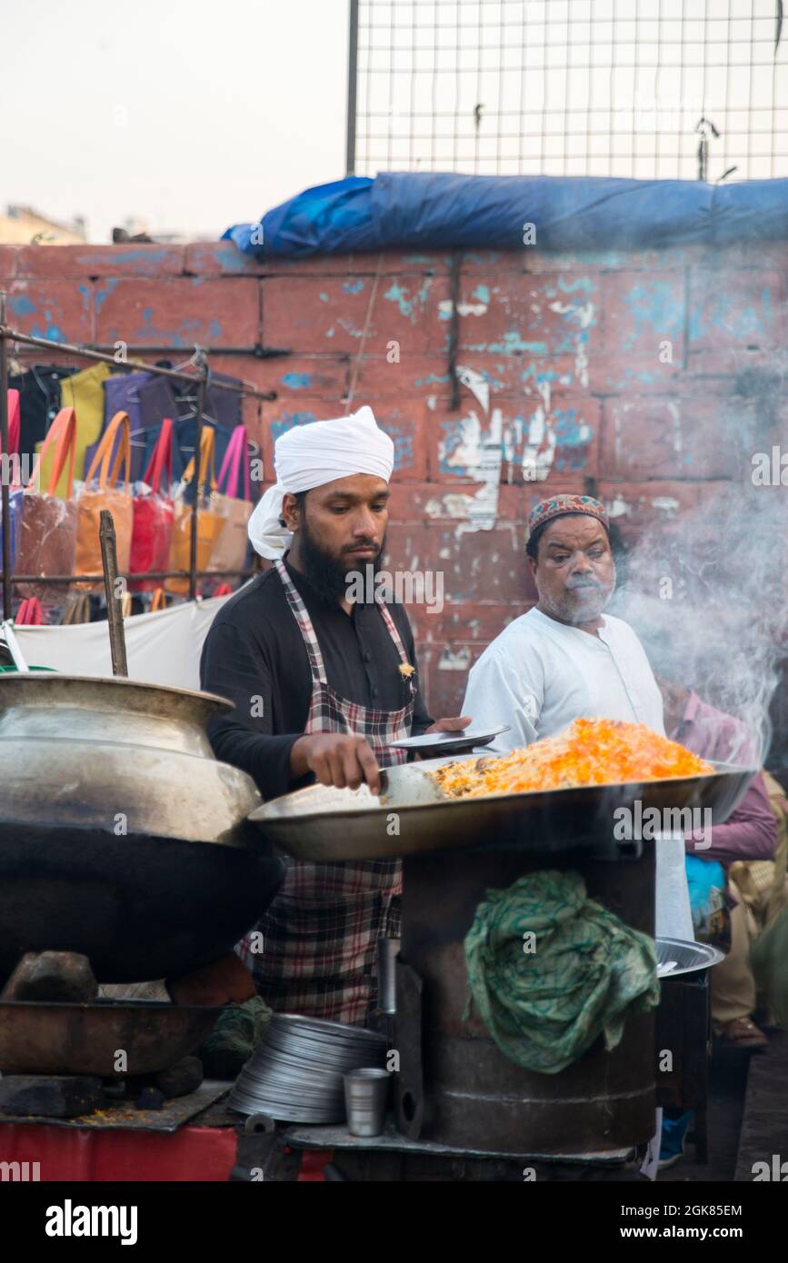 Meena Bazaar, New Delhi, India Stock Photo - Alamy