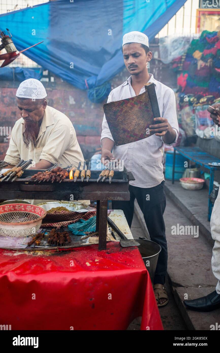 Kebab stall at the Meena Bazaar, New Delhi, India Stock Photo - Alamy