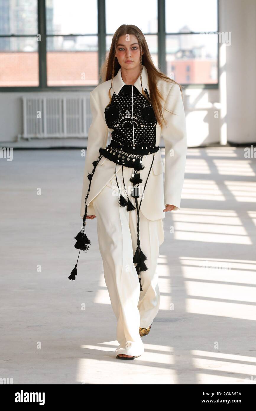 Model Gigi Hadid walks on the runway at the Altuzarra fashion show ...