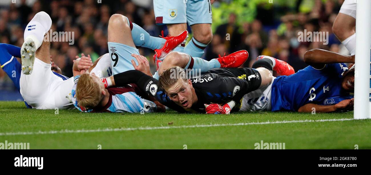 Jordan pickford everton september 2022 hi-res stock photography and ...