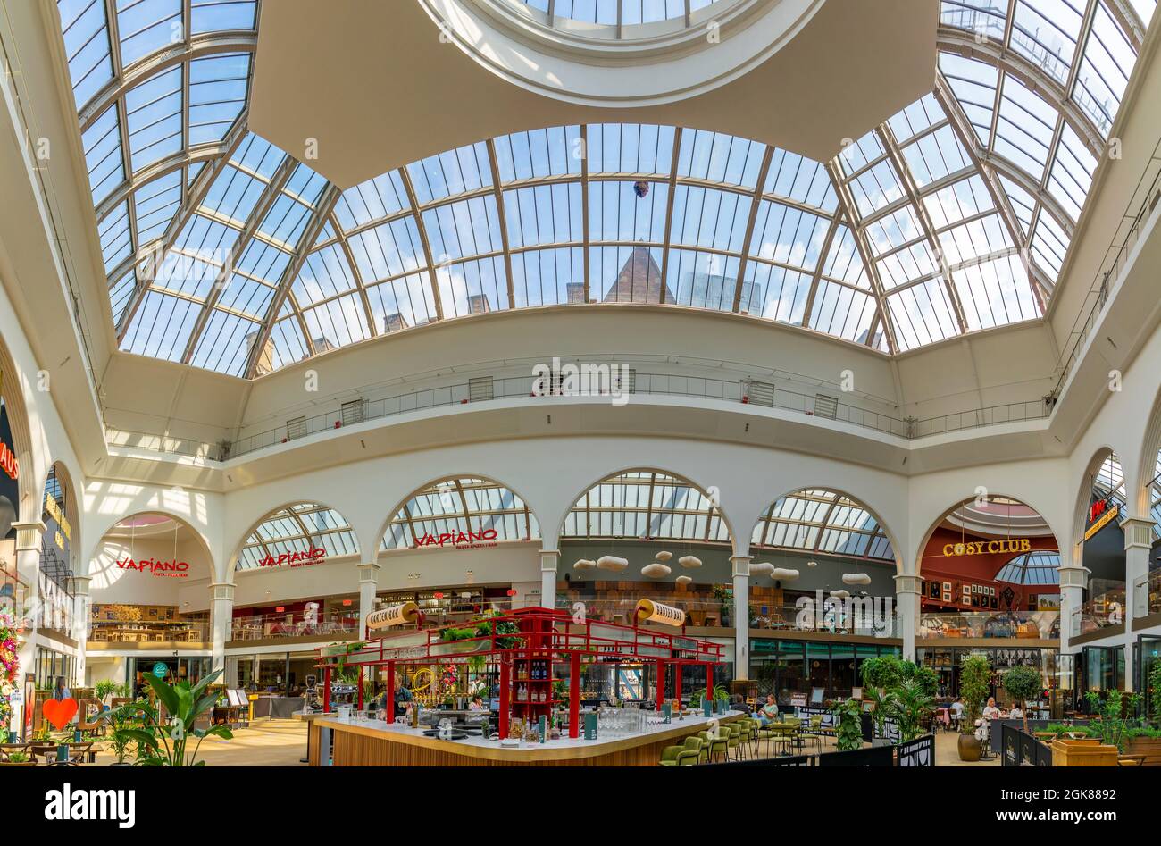 Manchester corn exchange restaurants and interior hi-res stock ...