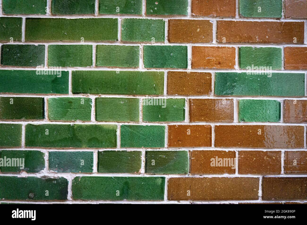 Green bricks hi-res stock photography and images - Alamy