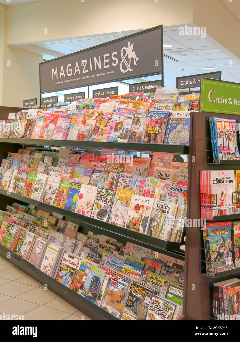 Magazine Section in Bookstore Stock Photo - Alamy