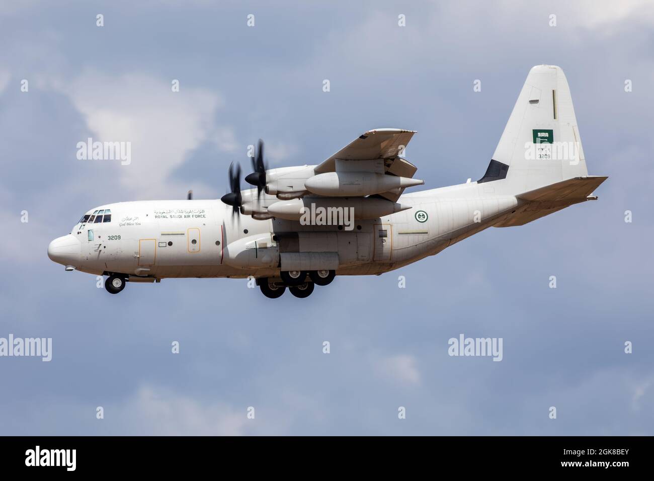 Kc 130 hercules hi-res stock photography and images - Alamy