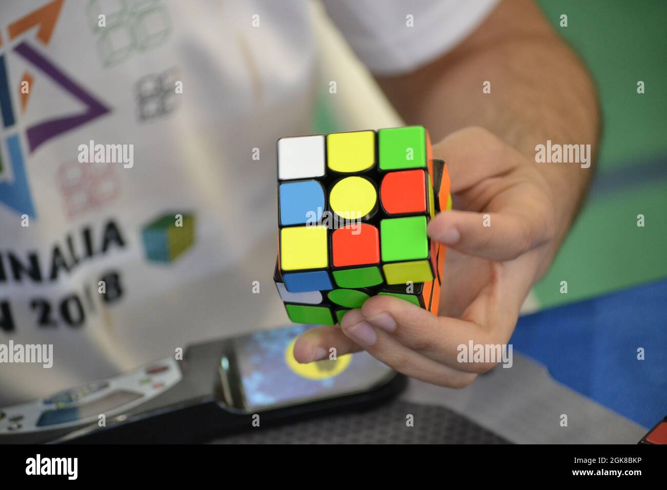 Play rubiks cube close hi-res stock photography and images - Alamy