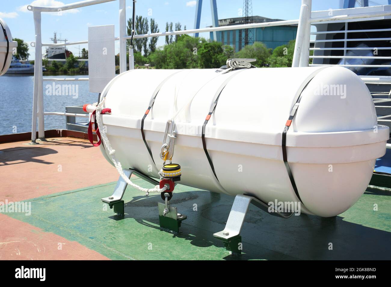 Life raft container High Resolution Stock Photography and Images - Alamy
