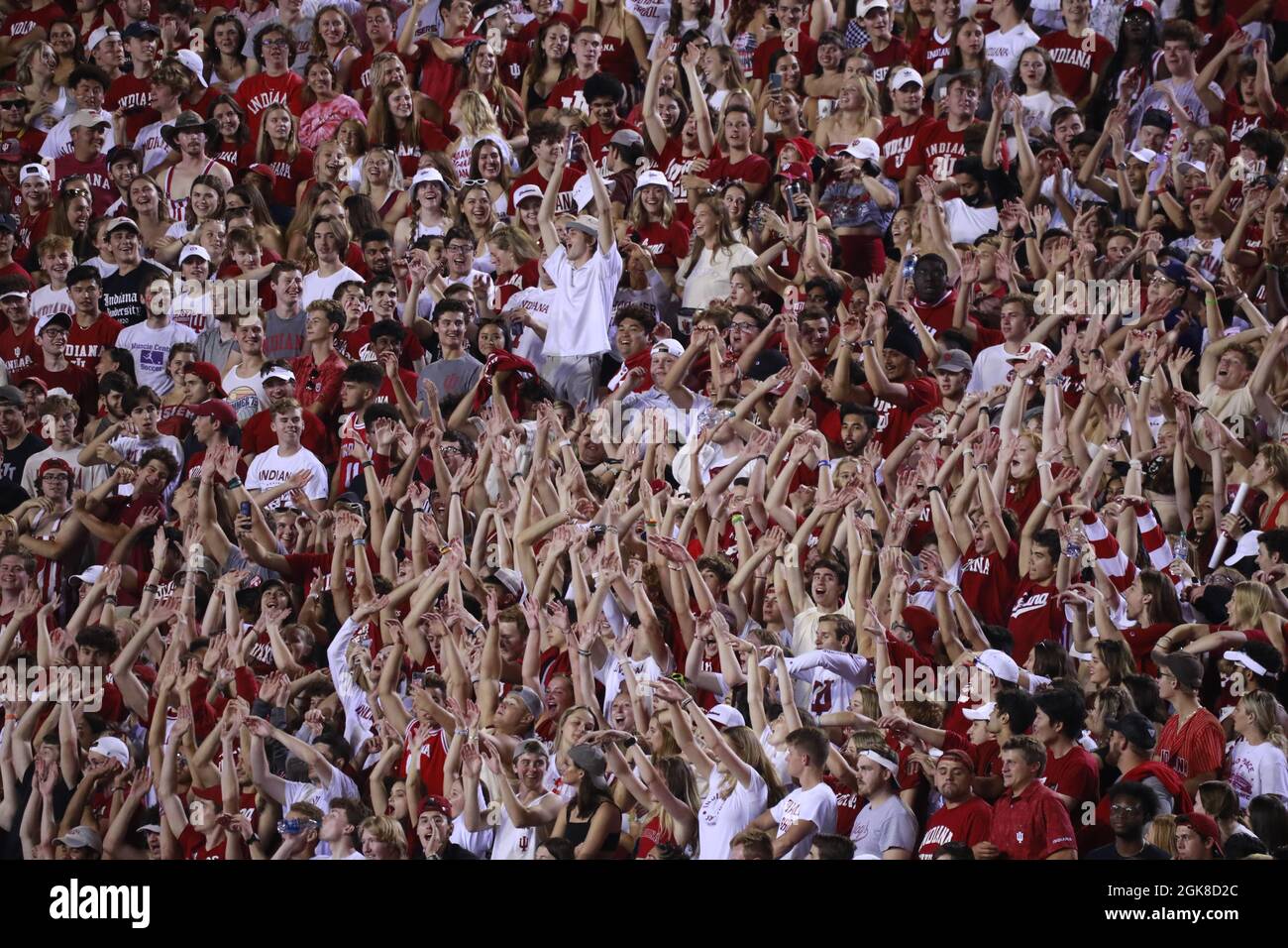 University football fans kids hi-res stock photography and images - Alamy