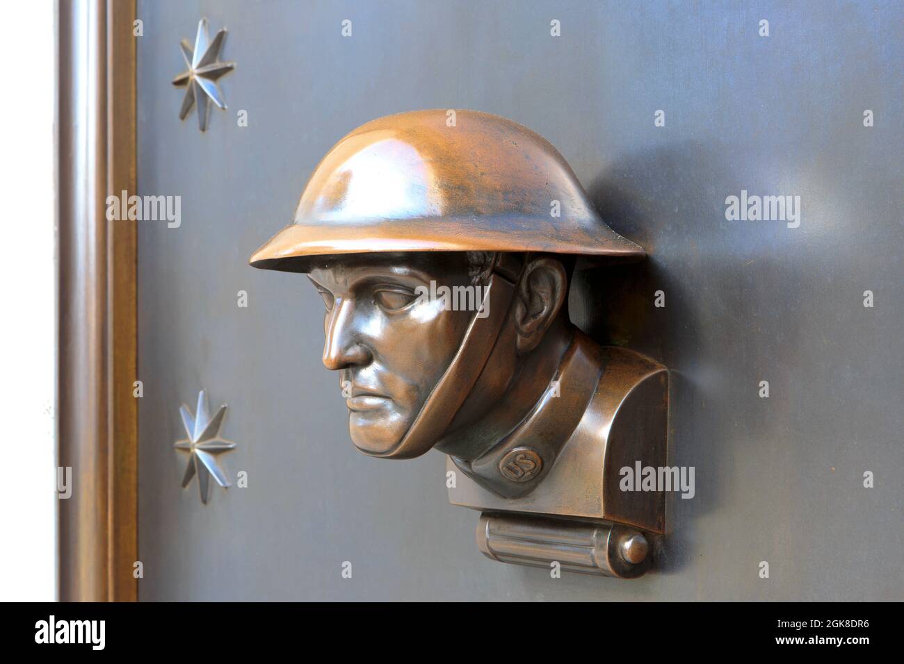 Infantryman statue hi-res stock photography and images - Alamy