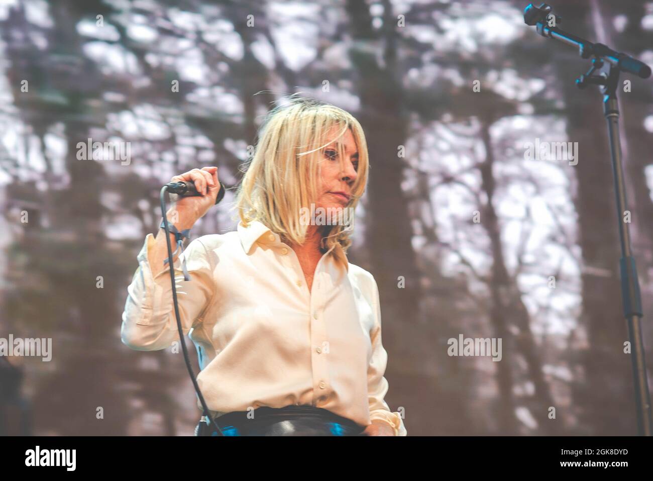 Kim gordon sonic youth hi-res stock photography and images - Alamy