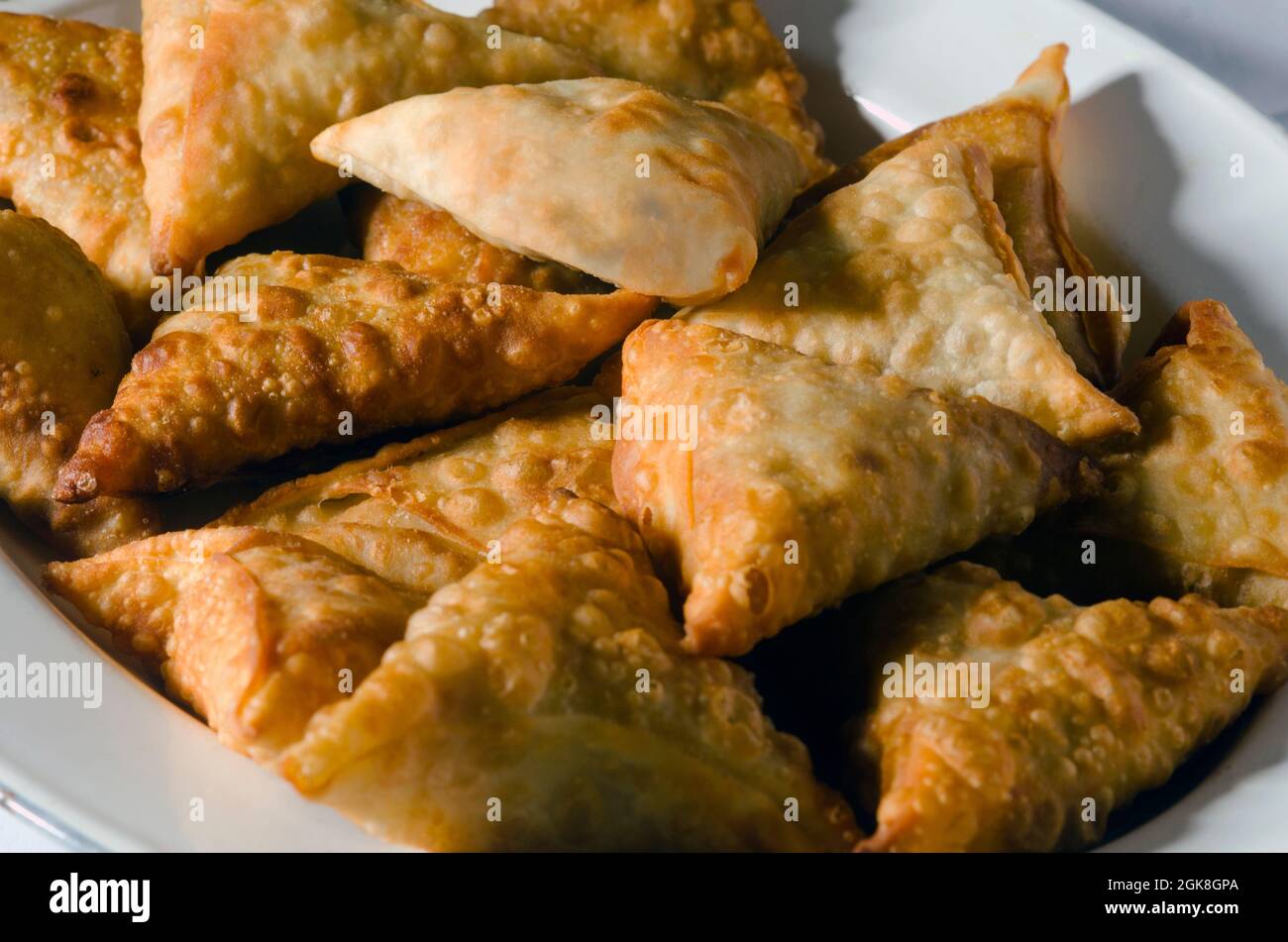 Chicken samosa hi-res stock photography and images - Alamy