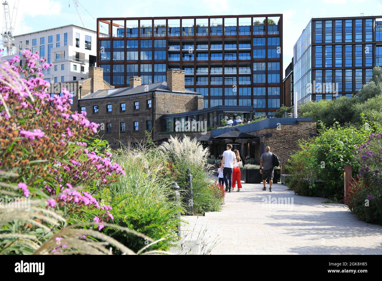 Walking on pretty Bagley Walk, with modern office blocks on Goods Way ...
