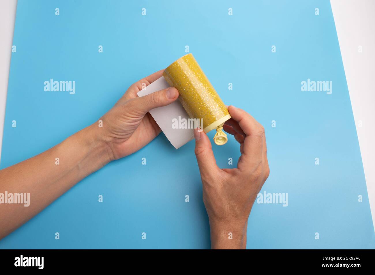 DIY paper cracker, paper craft, toilet roll recycle Stock Photo - Alamy
