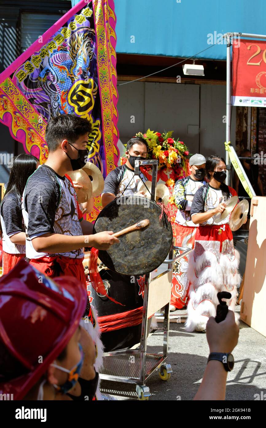 Chinese instruments hi-res stock photography and images - Alamy