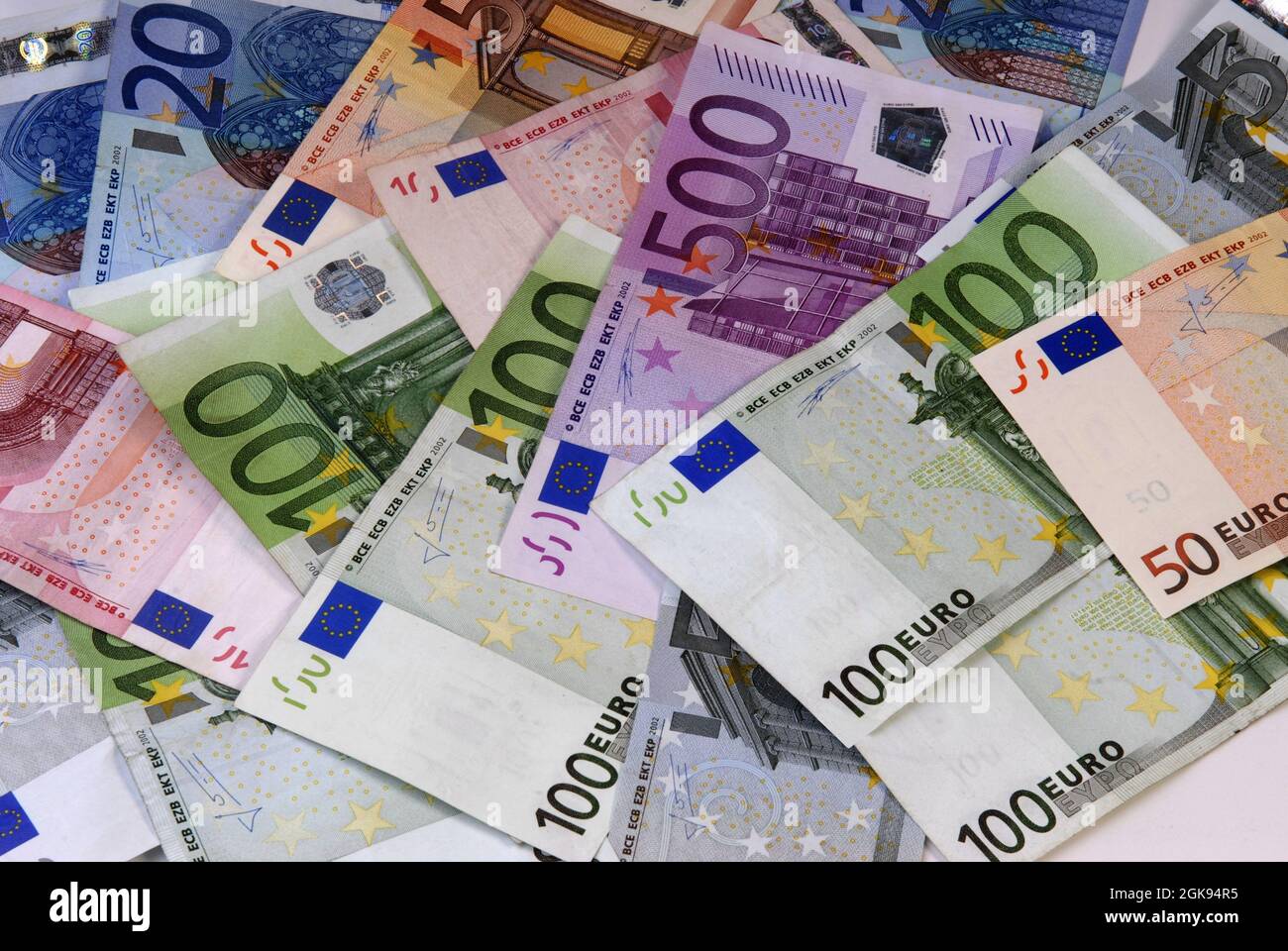 Euros paper bills hi-res stock photography and images - Alamy