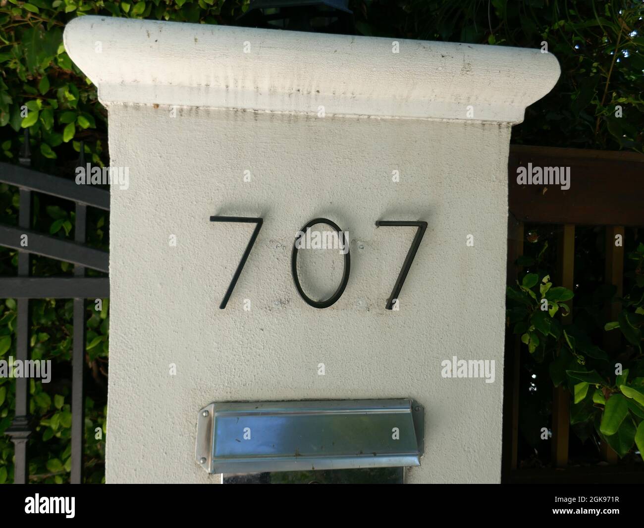 Isabel Sanford Grave