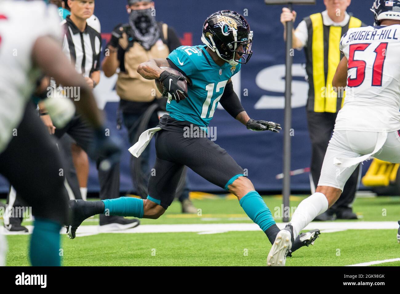 September 12, 2021: Jacksonville Jaguars wide receiver Tyron Johnson ...