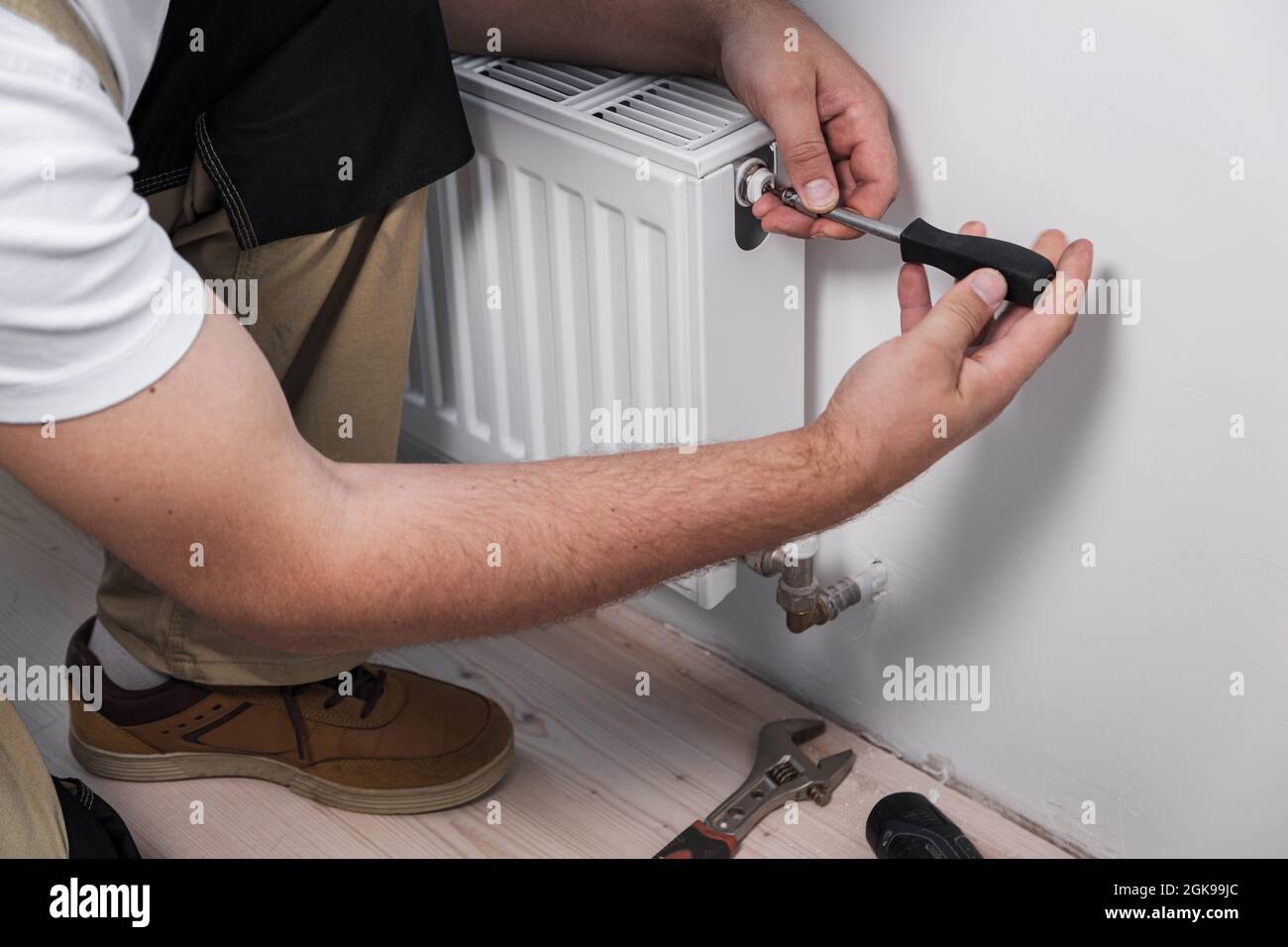 Hot water radiator hi-res stock photography and images - Alamy