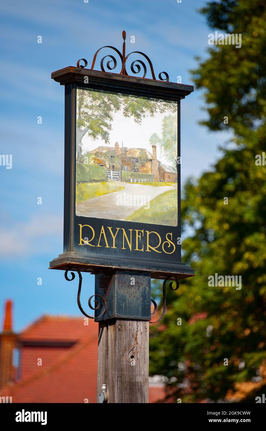 Rayners sign hi-res stock photography and images - Alamy