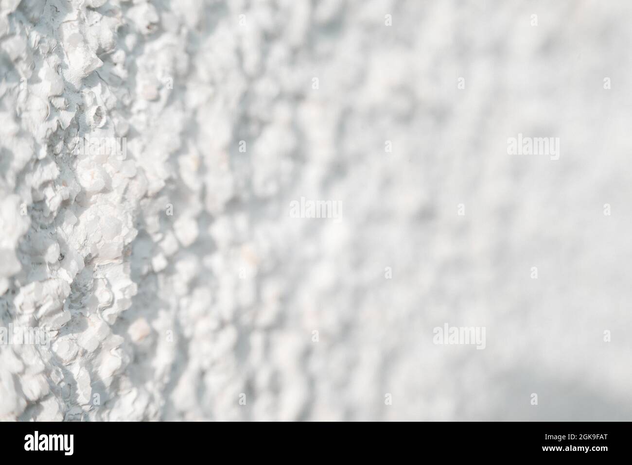 Rough white outside wall surface texture Stock Photo - Alamy