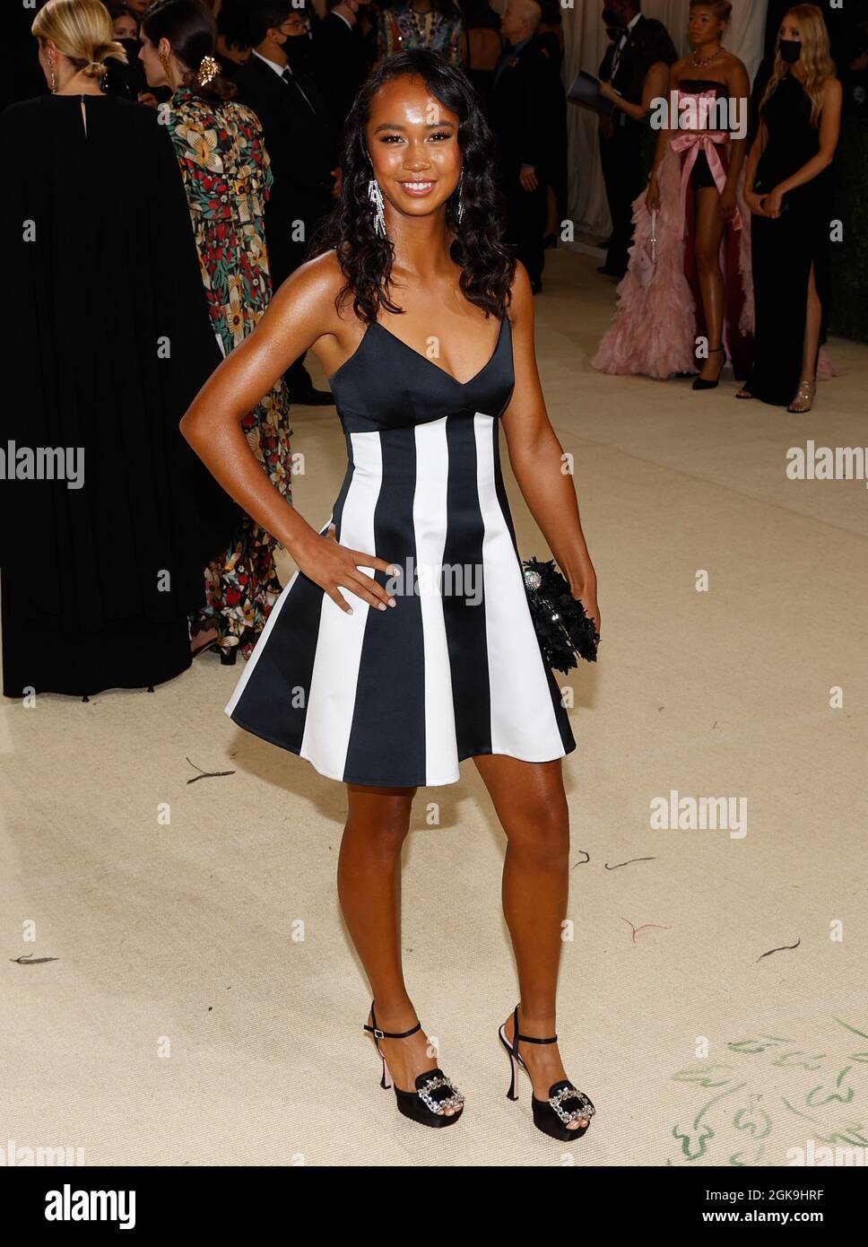 New York, United States. 13th Sep, 2021. Leylah Fernandez (C) arrives ...