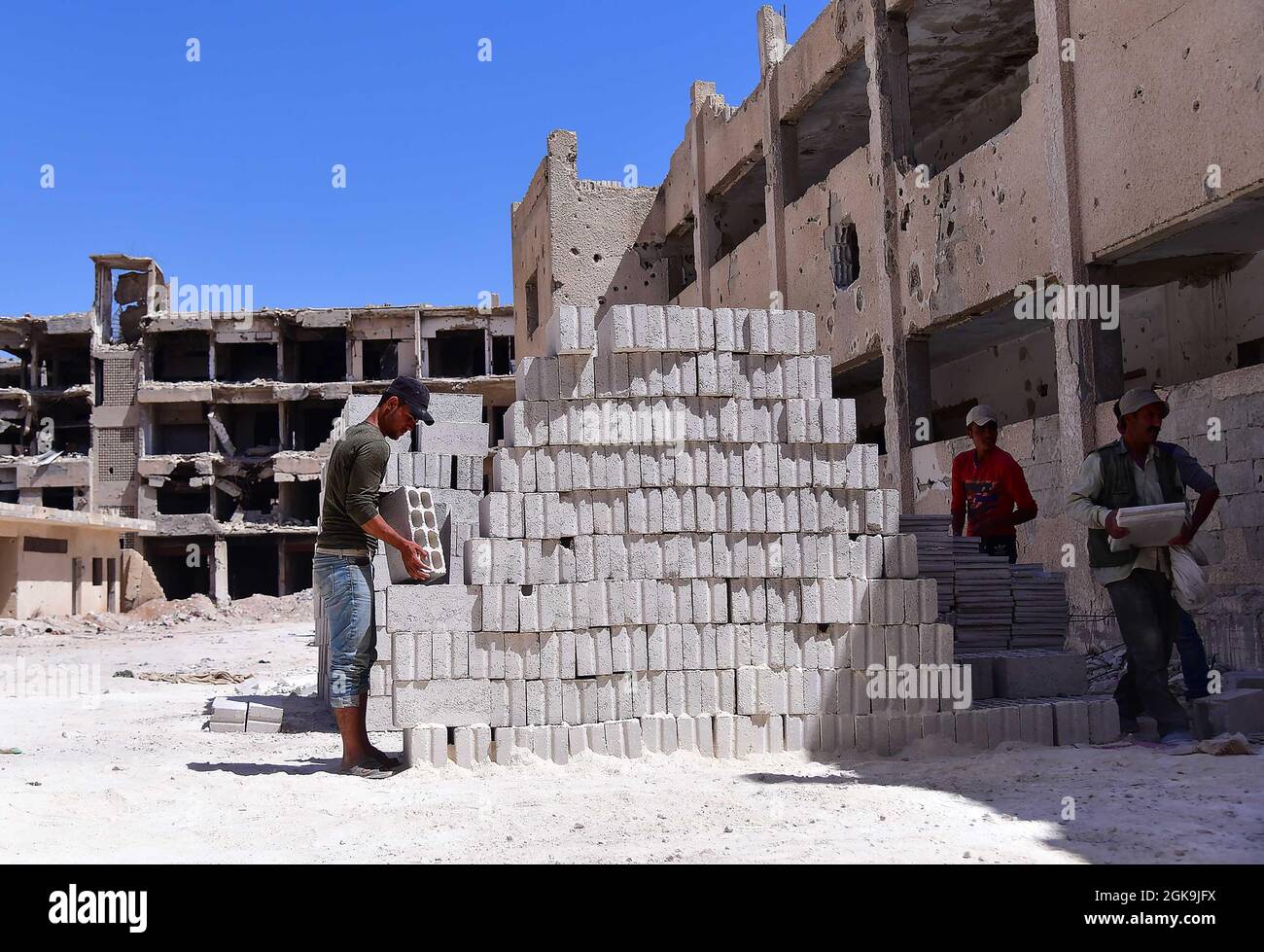 Damascus suburb of daraya hi-res stock photography and images - Alamy