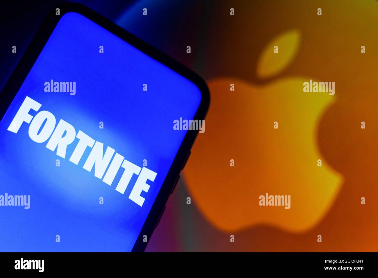 Fortnite logo and apple logo hi-res stock photography and images - Alamy