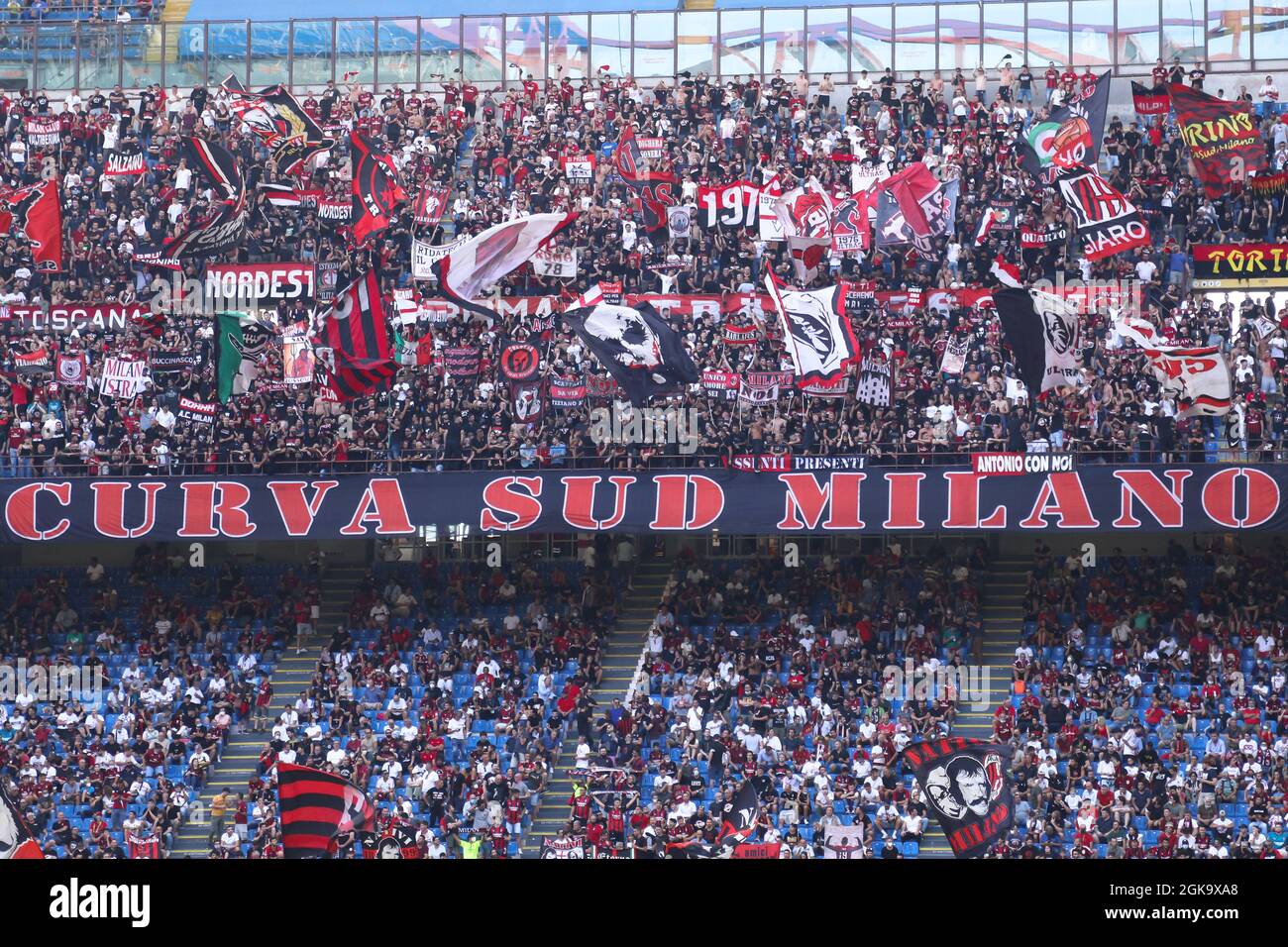 Sport football head shot fan supporter hi-res stock photography and ...