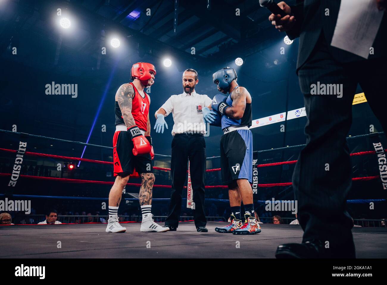 Guns 'N Hoses Charity Boxing Between Omaha Police and Firefighters ...