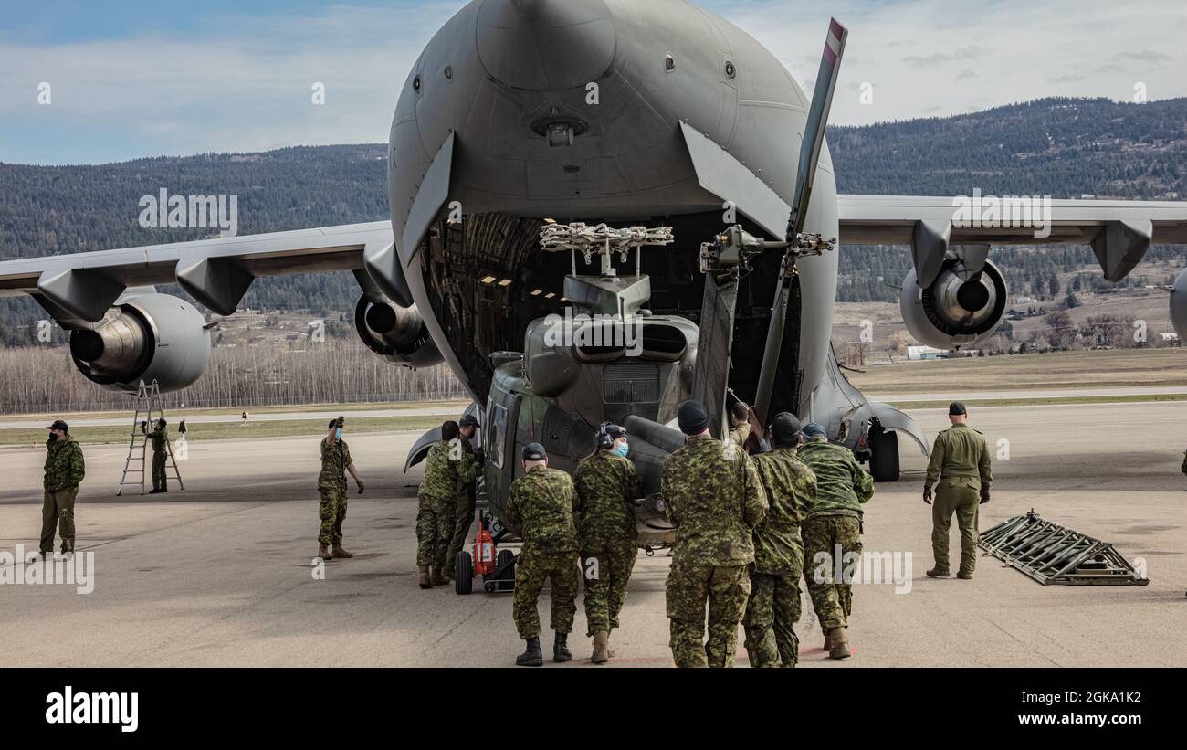 RCAF Cargo plane Stock Photo - Alamy