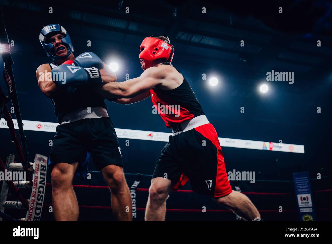 Guns 'N Hoses Charity Boxing Between Omaha Police and Firefighters ...