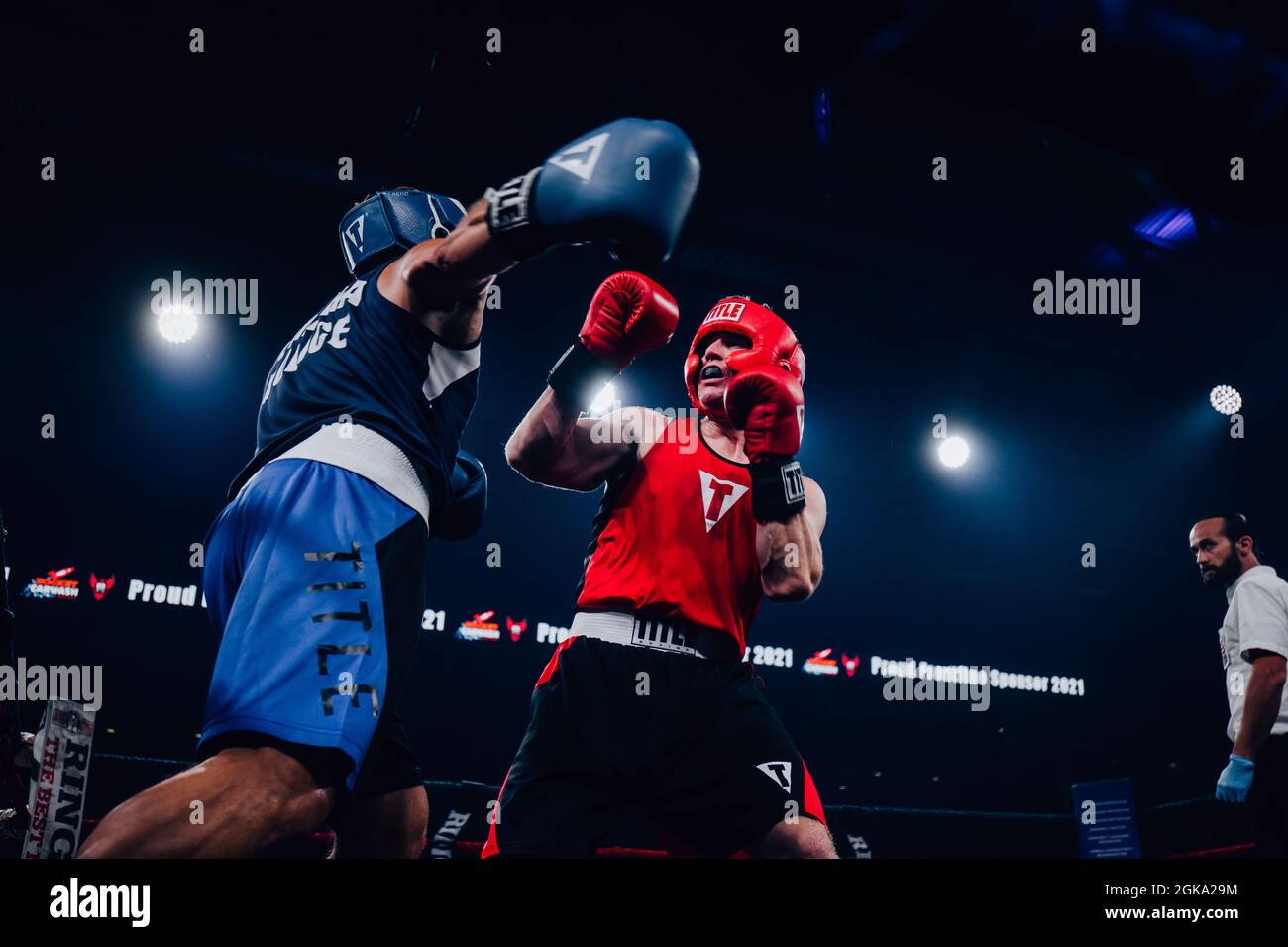 Guns 'N Hoses Charity Boxing Between Omaha Police and Firefighters ...