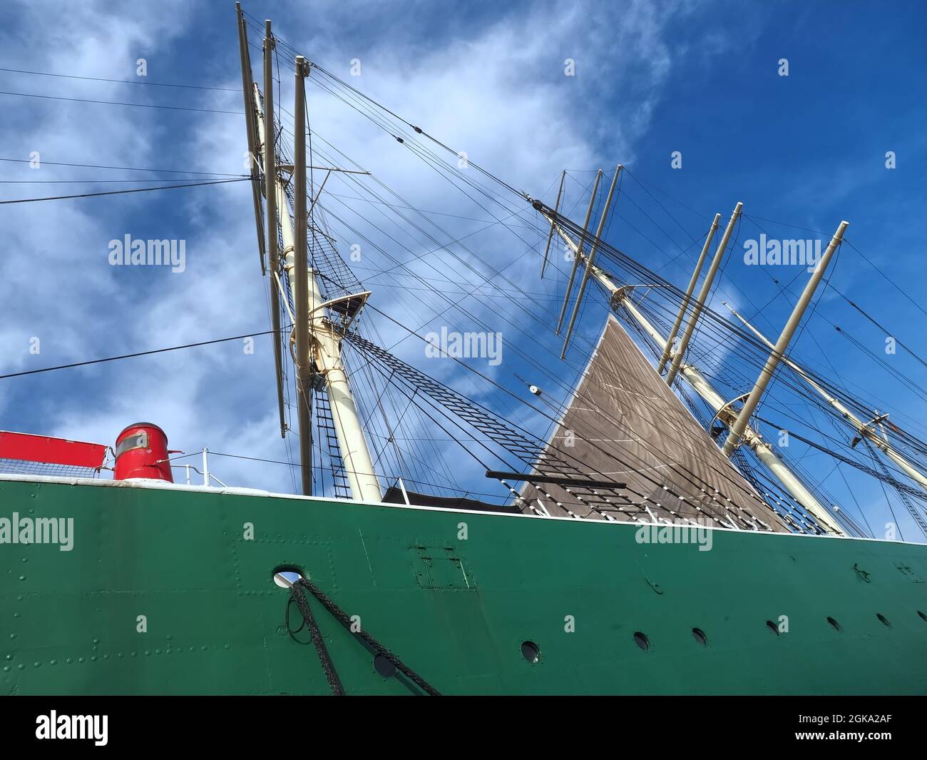 Sail and ropes of sailing ship Stock Photo - Alamy