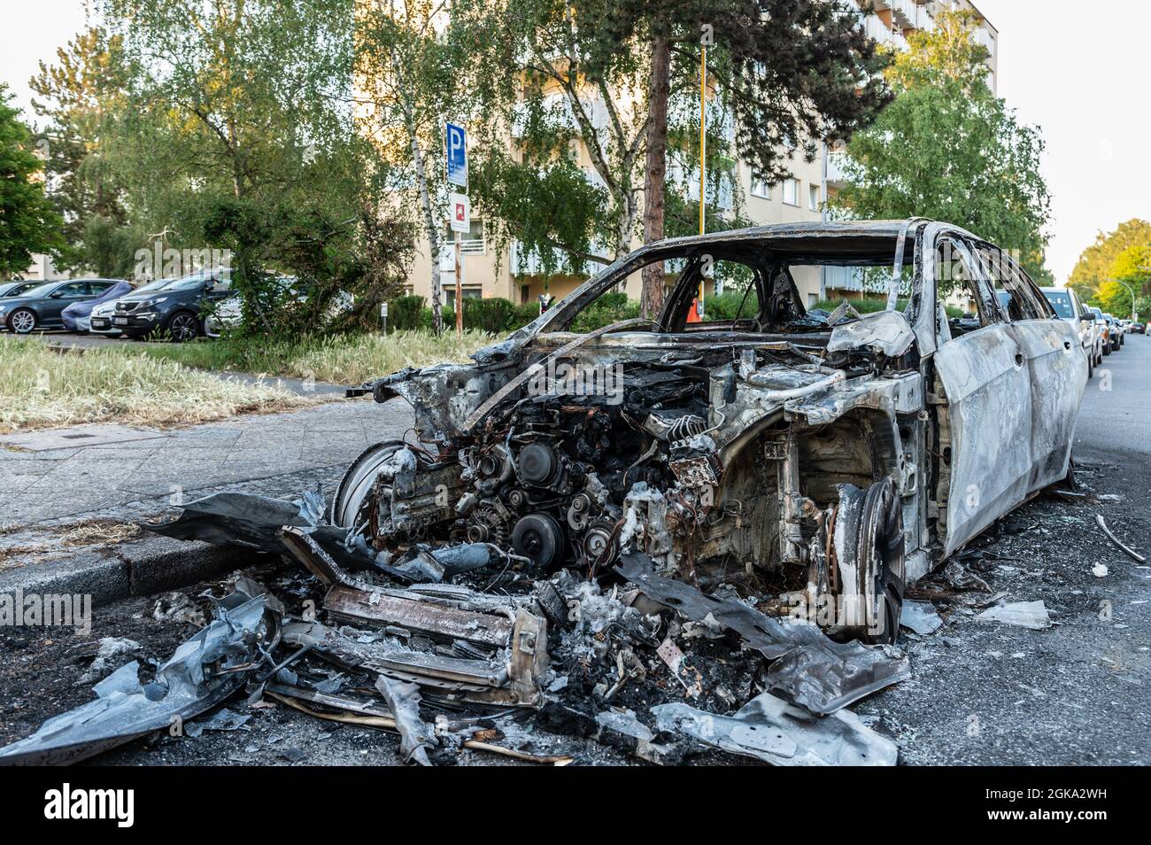 Vehicle wreckage burnt hi-res stock photography and images - Alamy