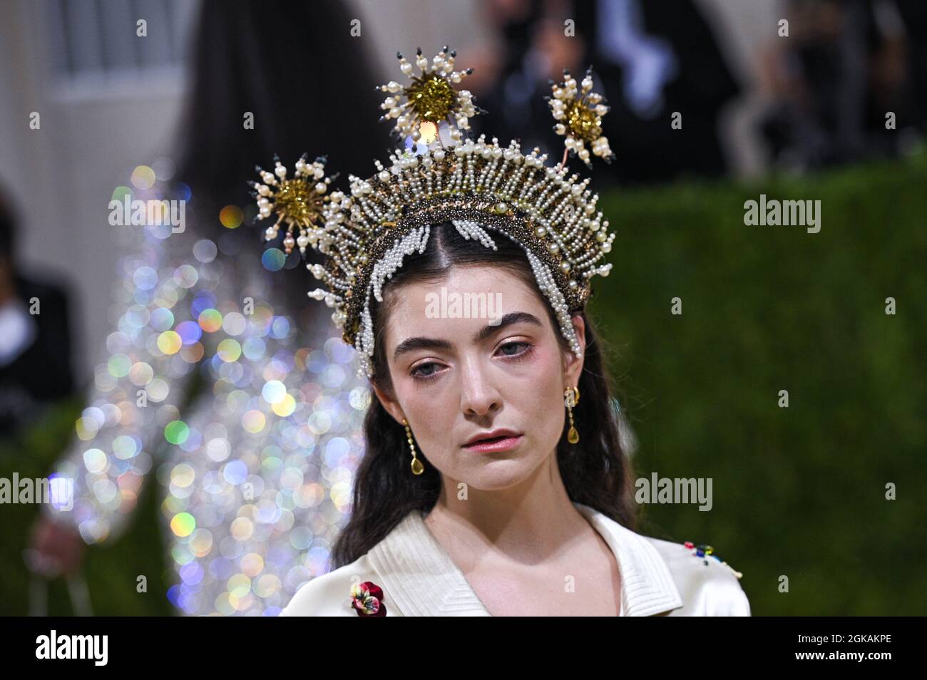 Lorde red carpet hi-res stock photography and images - Alamy