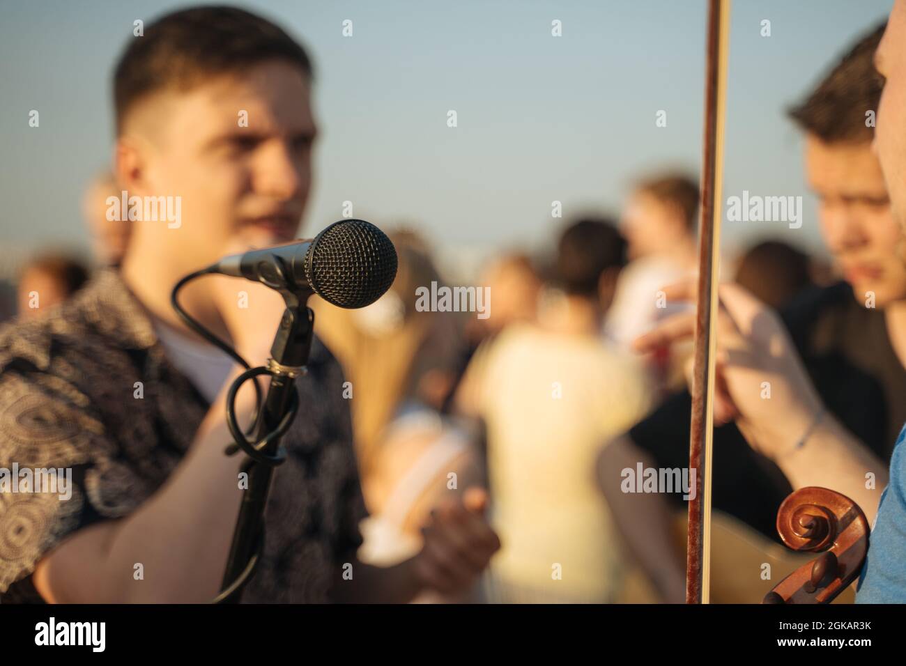 Public speaker crowd outdoor microphone hi-res stock photography and ...