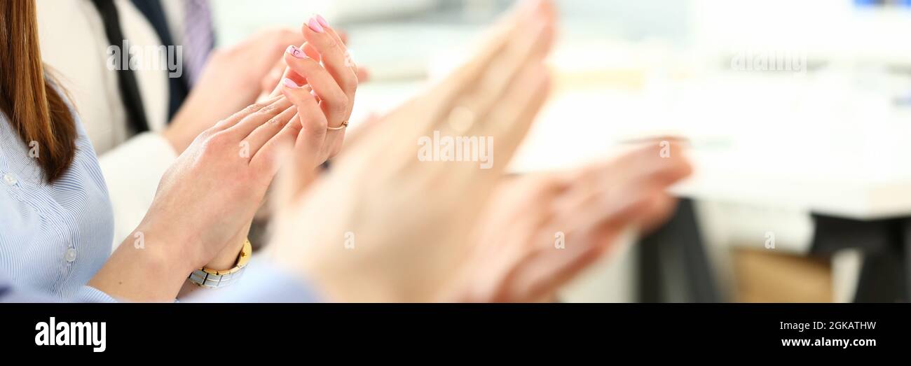 Business people clapping Stock Photo - Alamy