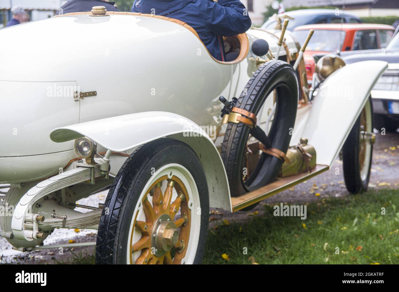 Engine opened up hi-res stock photography and images - Alamy