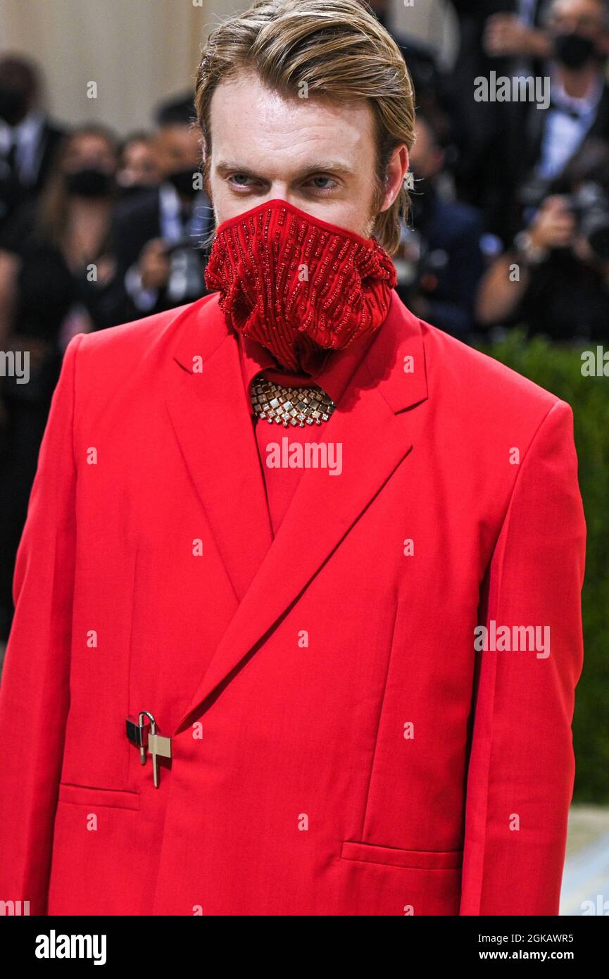 New York, USA. 13th Sep, 2021. Finneas O'Connell walking on the red ...