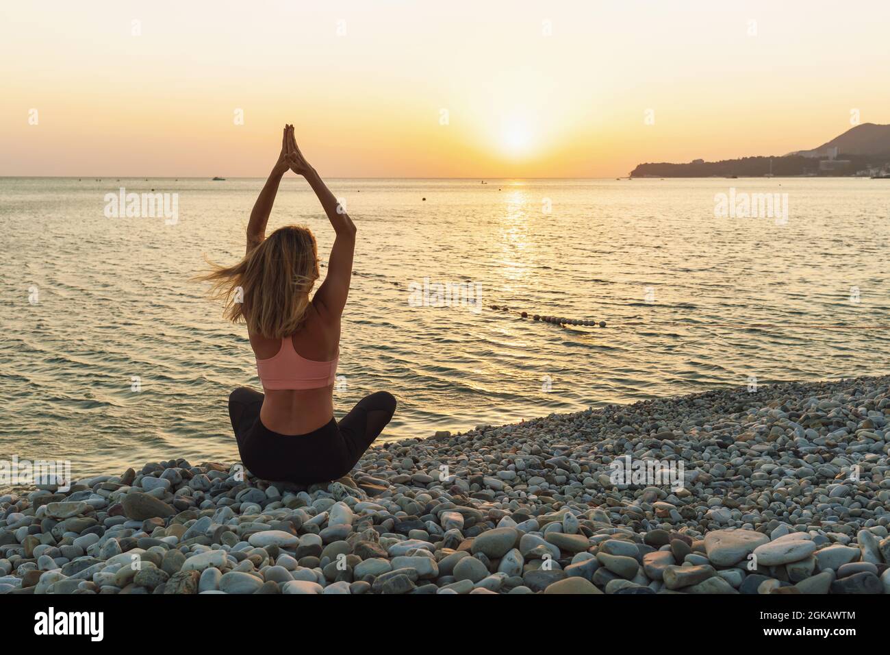 Pebble seashore hi-res stock photography and images - Alamy