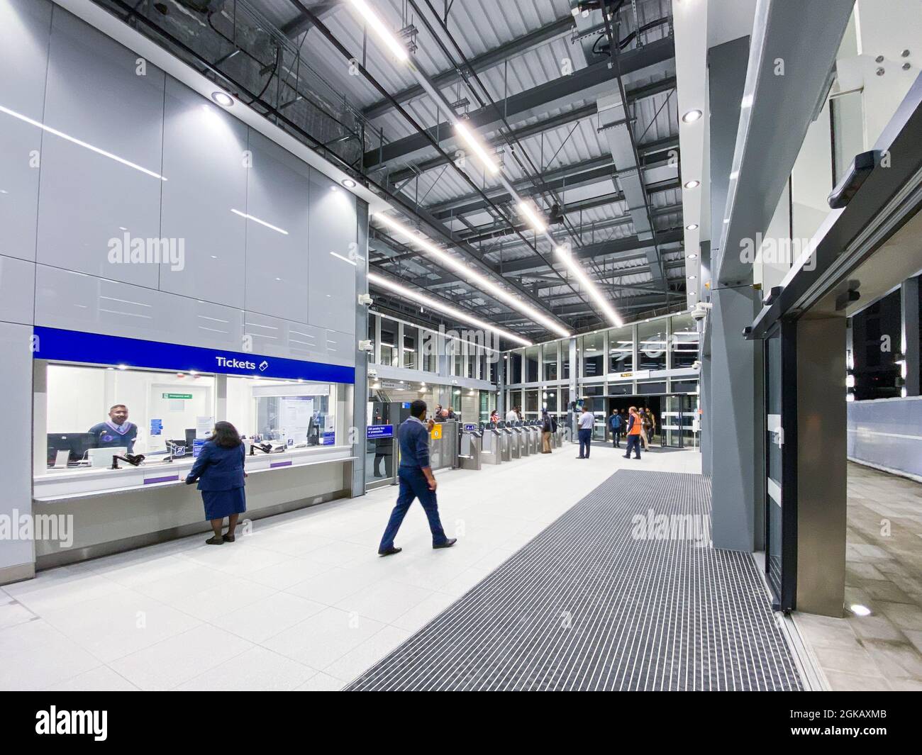 Hayes and Harlington new TFL Rail train station Stock Photo - Alamy