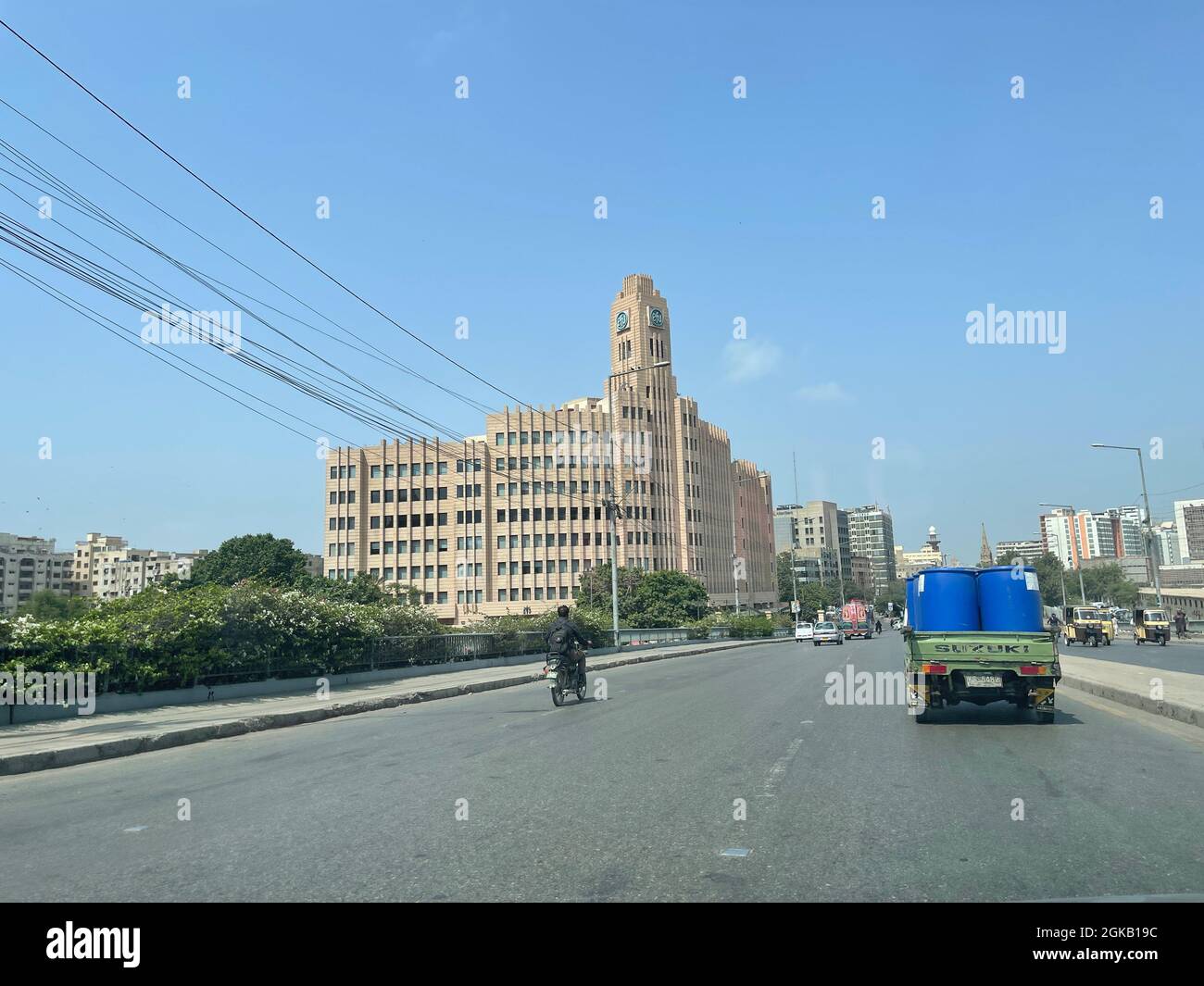 The EFU insurance head office building next to Karachi Port Trust Tower ...