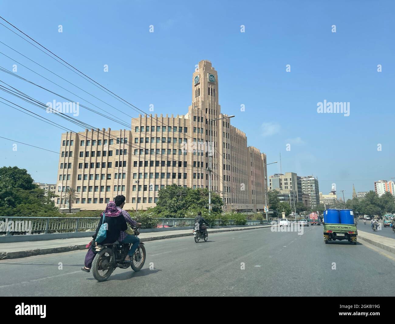 The EFU insurance head office building next to Karachi Port Trust Tower ...