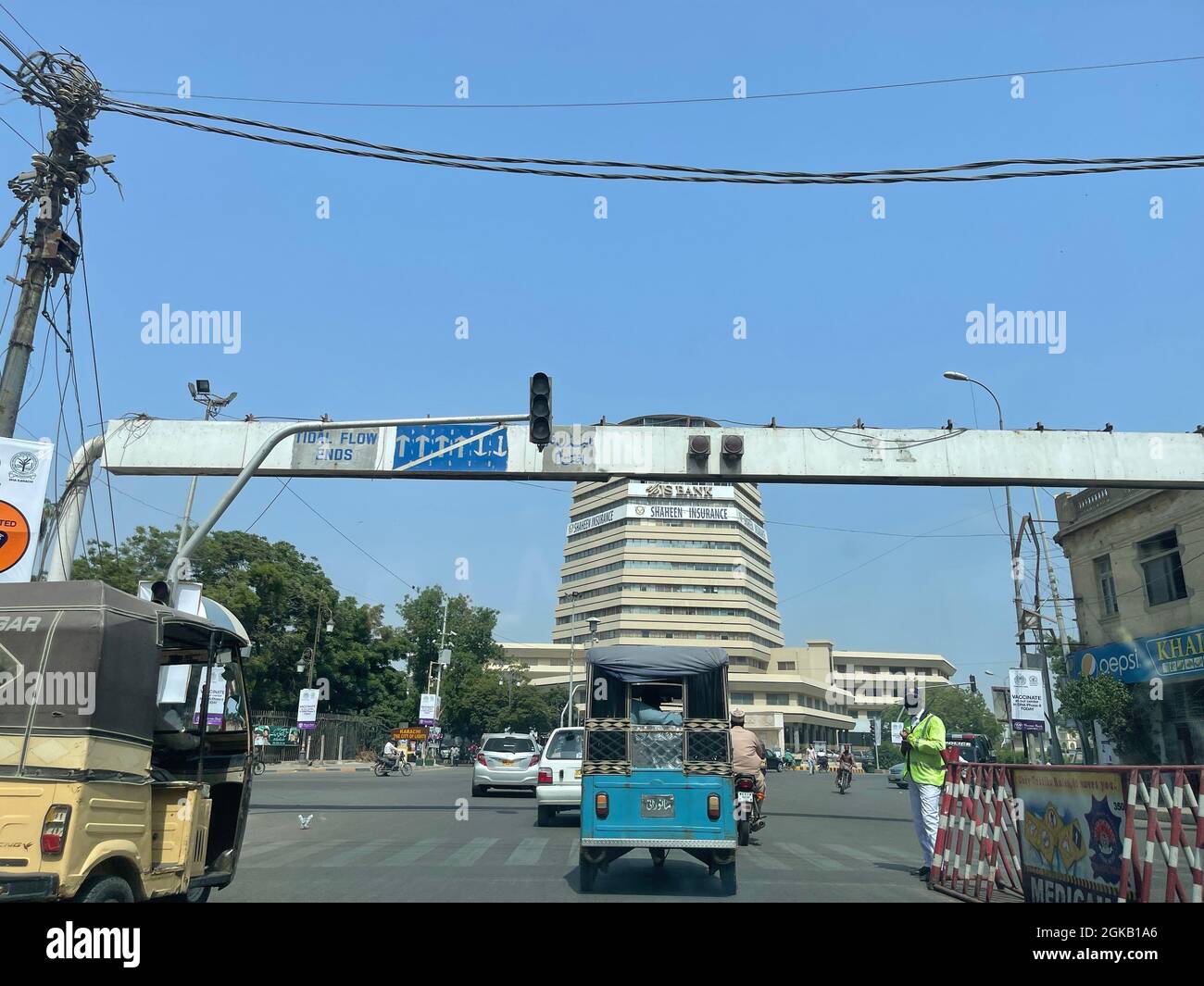 Karachi tower construction hi-res stock photography and images - Alamy