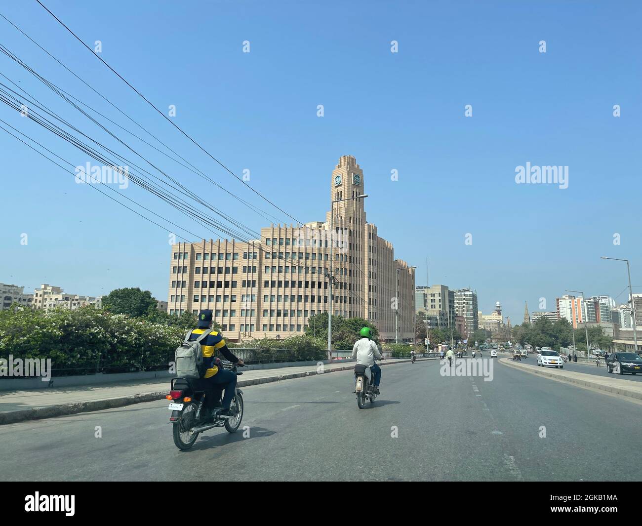 The EFU insurance head office building next to Karachi Port Trust Tower ...